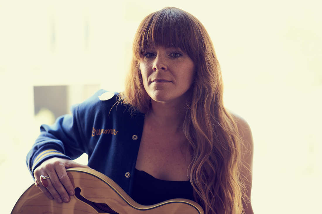 INTERVIEW: SARA DEE – The Prickle